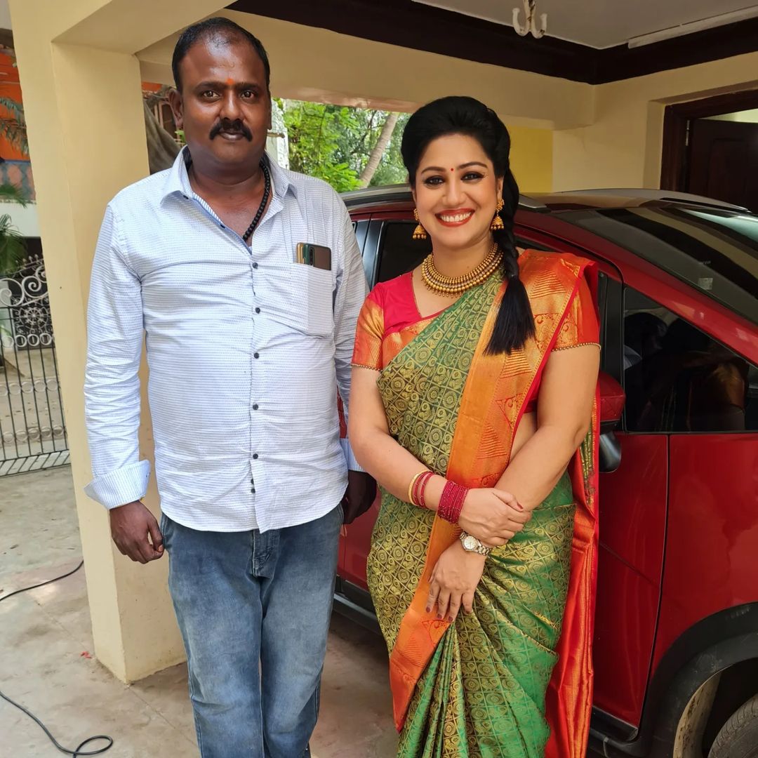 'சுந்தரா டிராவல்ஸ்' திரைப்படத்தில் நடித்த நடிகை ராதாவா இவர்?... இன்னும் ...