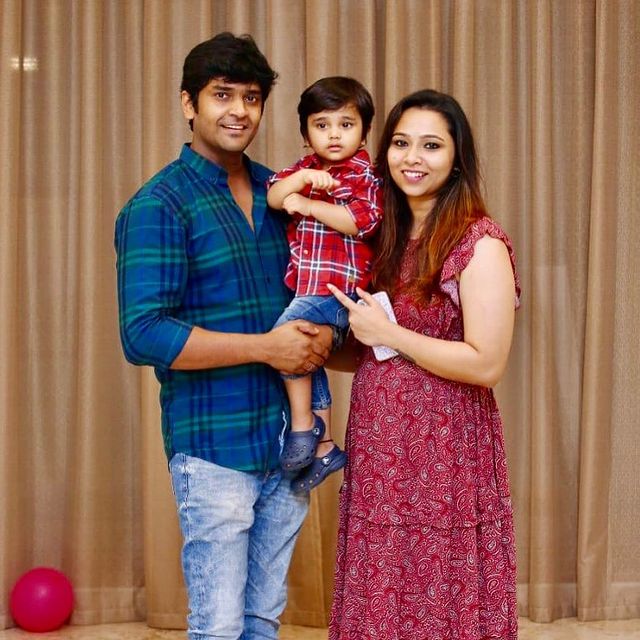 'நேரம்' பட நடிகர் ஆனந்த் நாக் குடும்பத்தை பார்த்துள்ளீர்களா ...