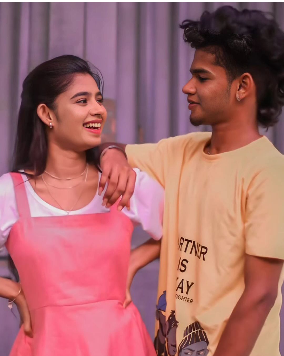 பிக் பாஸ் ஜனனியின் தம்பியா இது?... சும்மா ஹீரோ போல இருக்காரே ...